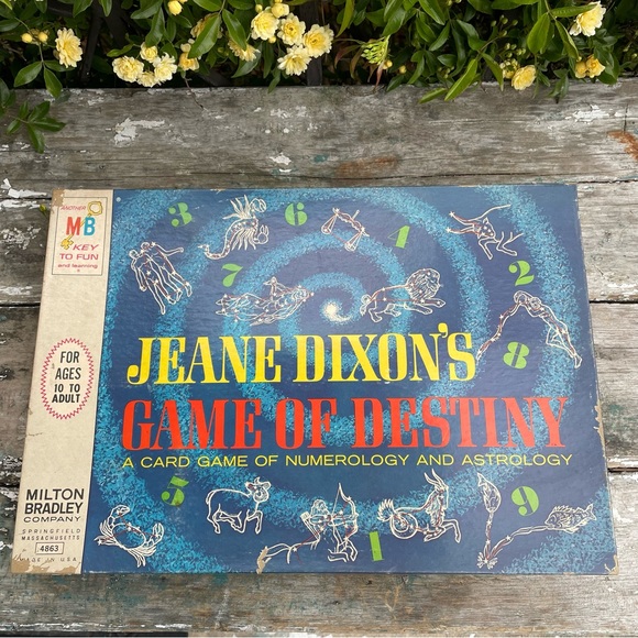 Milton Bradley | Toys | Vintage 968 Jeanne Dixons Astrology Horoscope ...